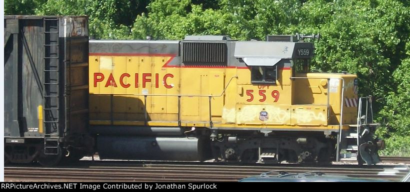 UPY 559, partial view of engineer's side